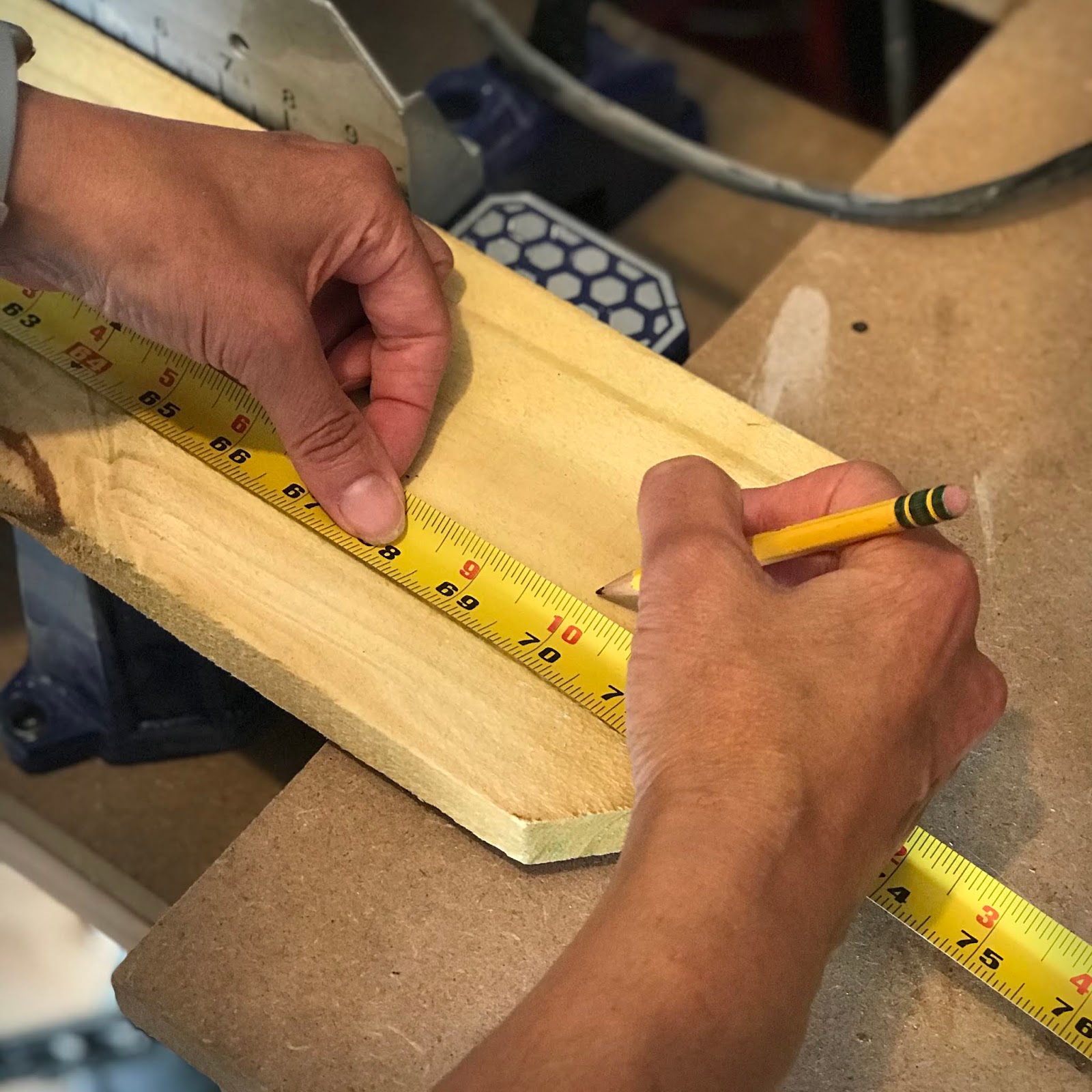 Cheap and Easy Outdoor Sign | Stacy Marks Designs