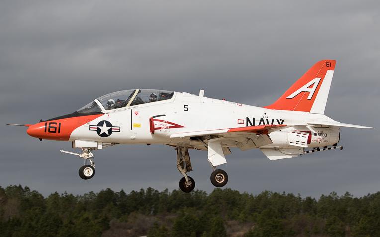 DEFENSE STUDIES: US Mulls Handing Over Military Trainer Aircraft to Vietnam
