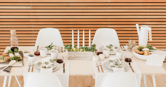 Scandinavian Styled Christmas Table | The Perfect Palette