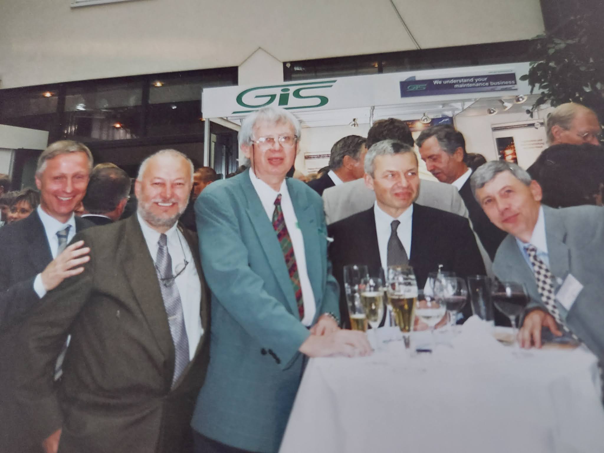 negutjoe: Primăvara Europeană sau ce înseamnă să ai prieteni