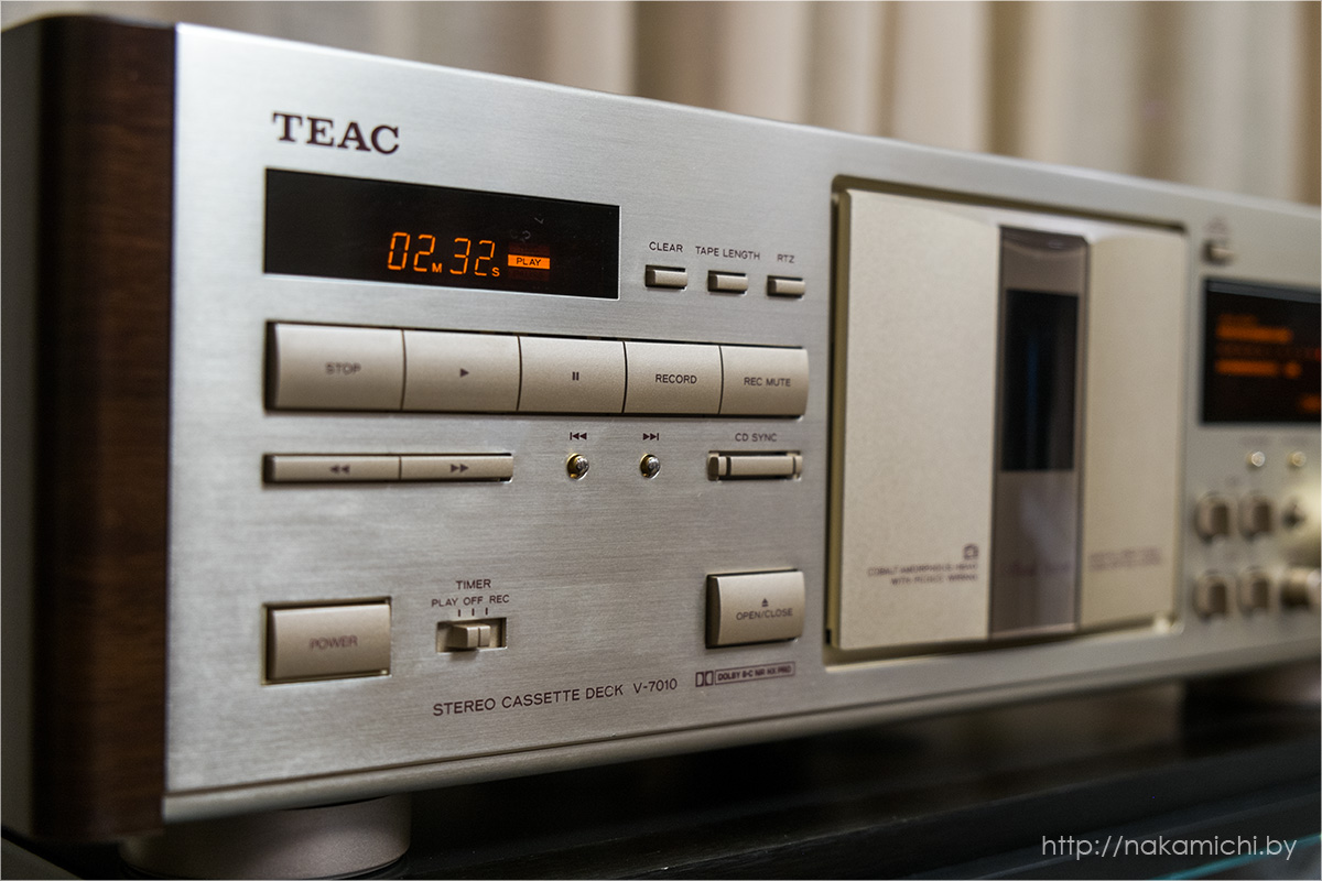 Vintage Audio: TEAC V-7010 Stereo Cassette Deck