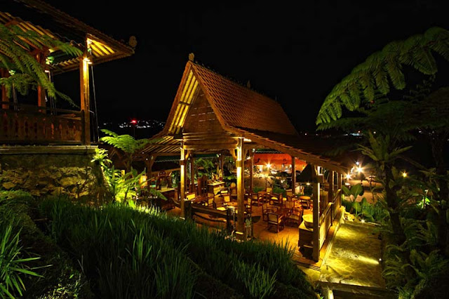 masakan daerah: ATMOSPHERE RESORT CAFE BANDUNG WISATA KULINER ROMANTIS
