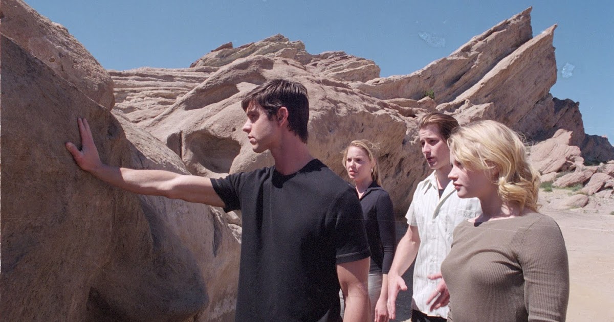 Doux Reviews: Roswell: Season Two, Part Three