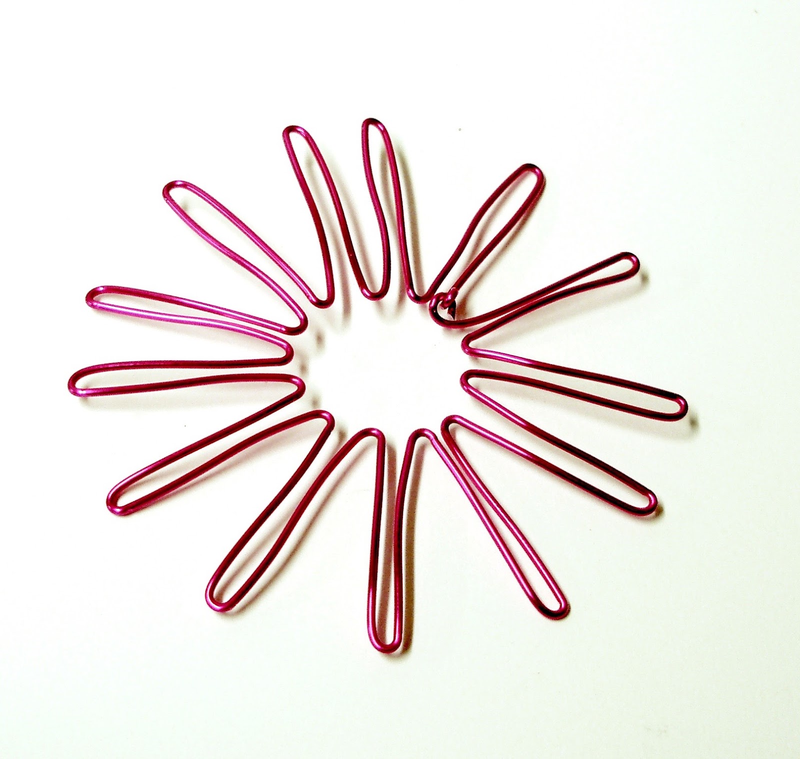 WireWorkers Guild: Wavy Flowers