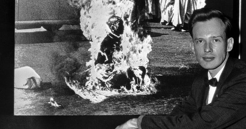 The Burning Monk: The Story Behind the Shocking and Iconic Image of ...