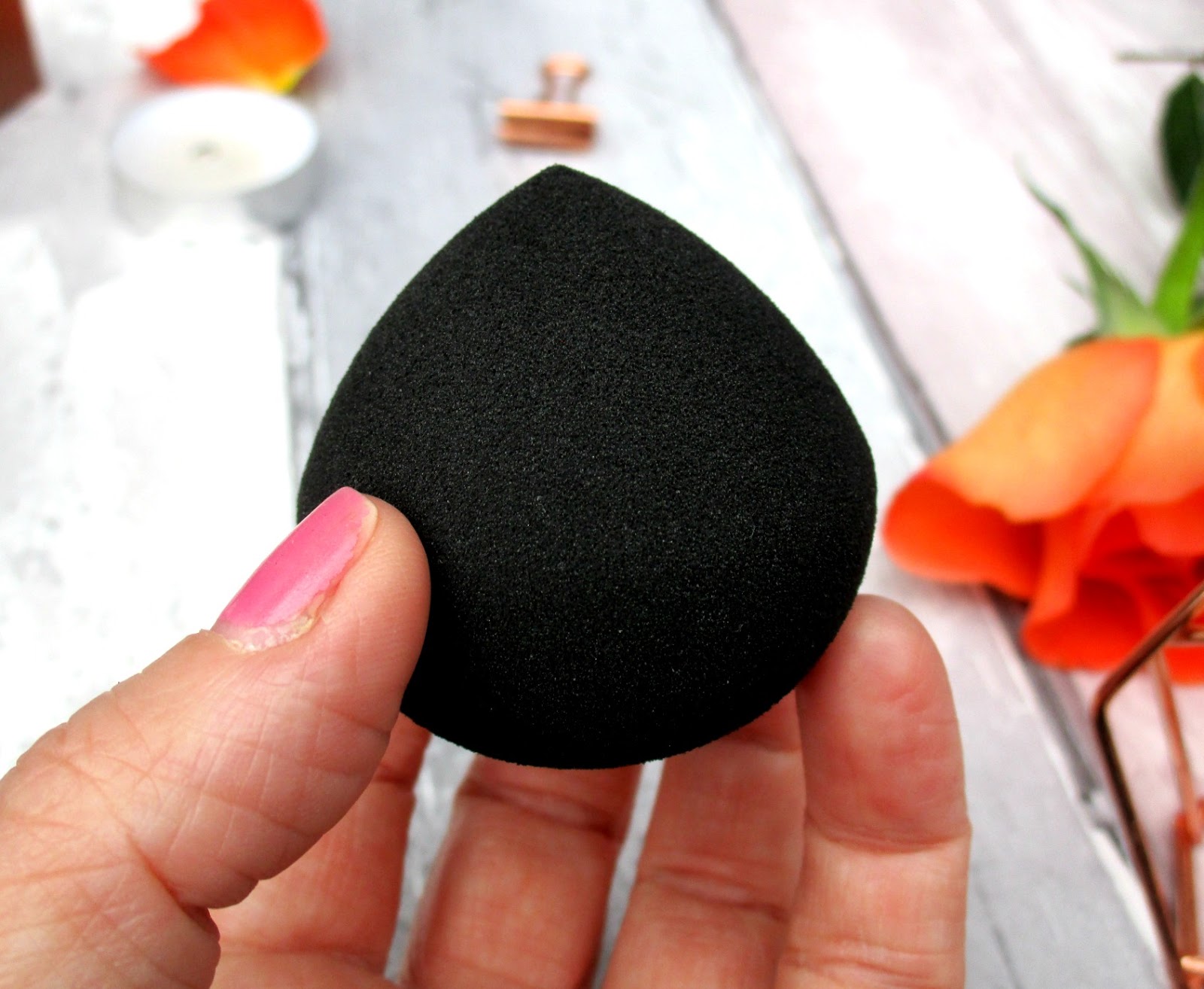 Real Techniques Multi Tech 360 Point Makeup Sponge Review