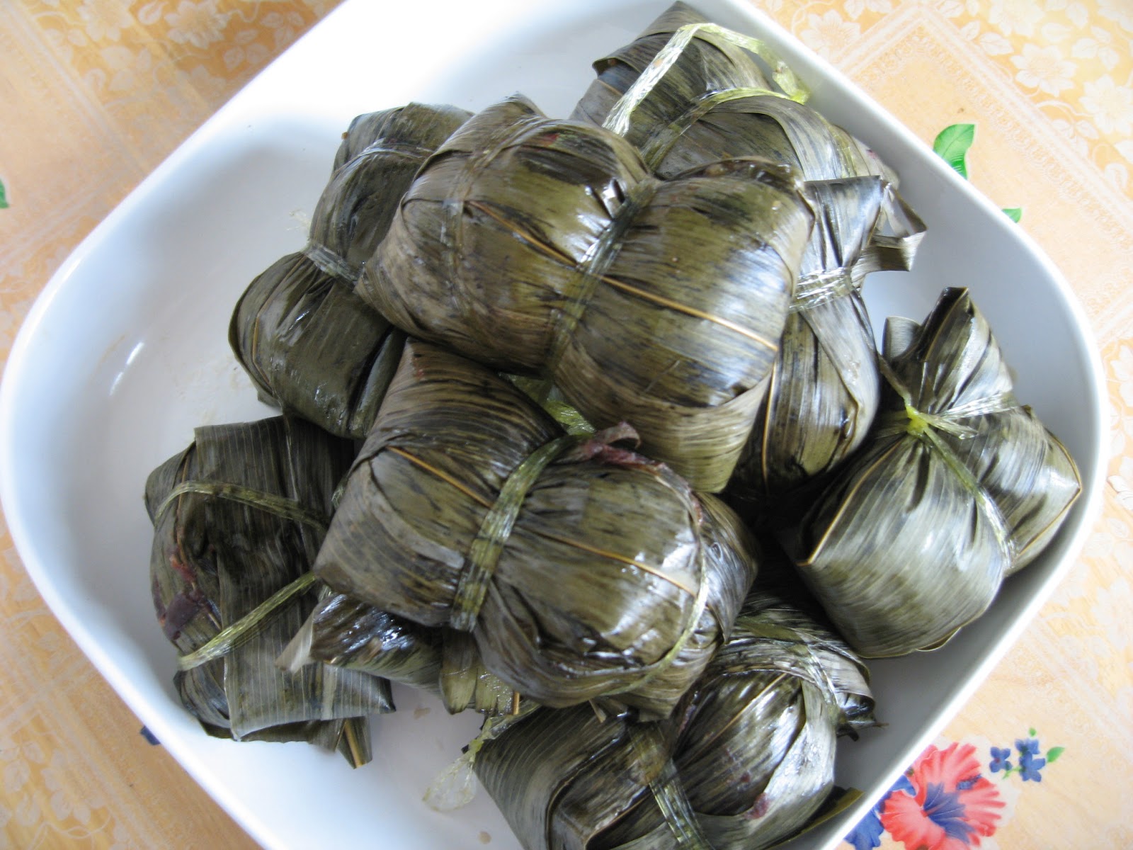 Sumptuous Flavours: Bamboo Leaf Alkaline Dumpling With Red Bean Paste ...