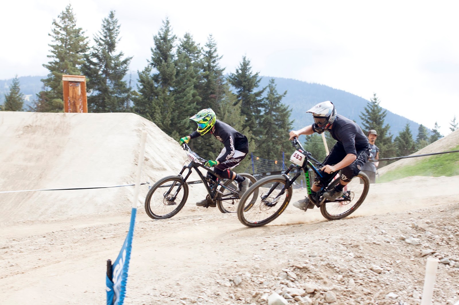 Theoret: Crankworx | Dual Slalom Ams