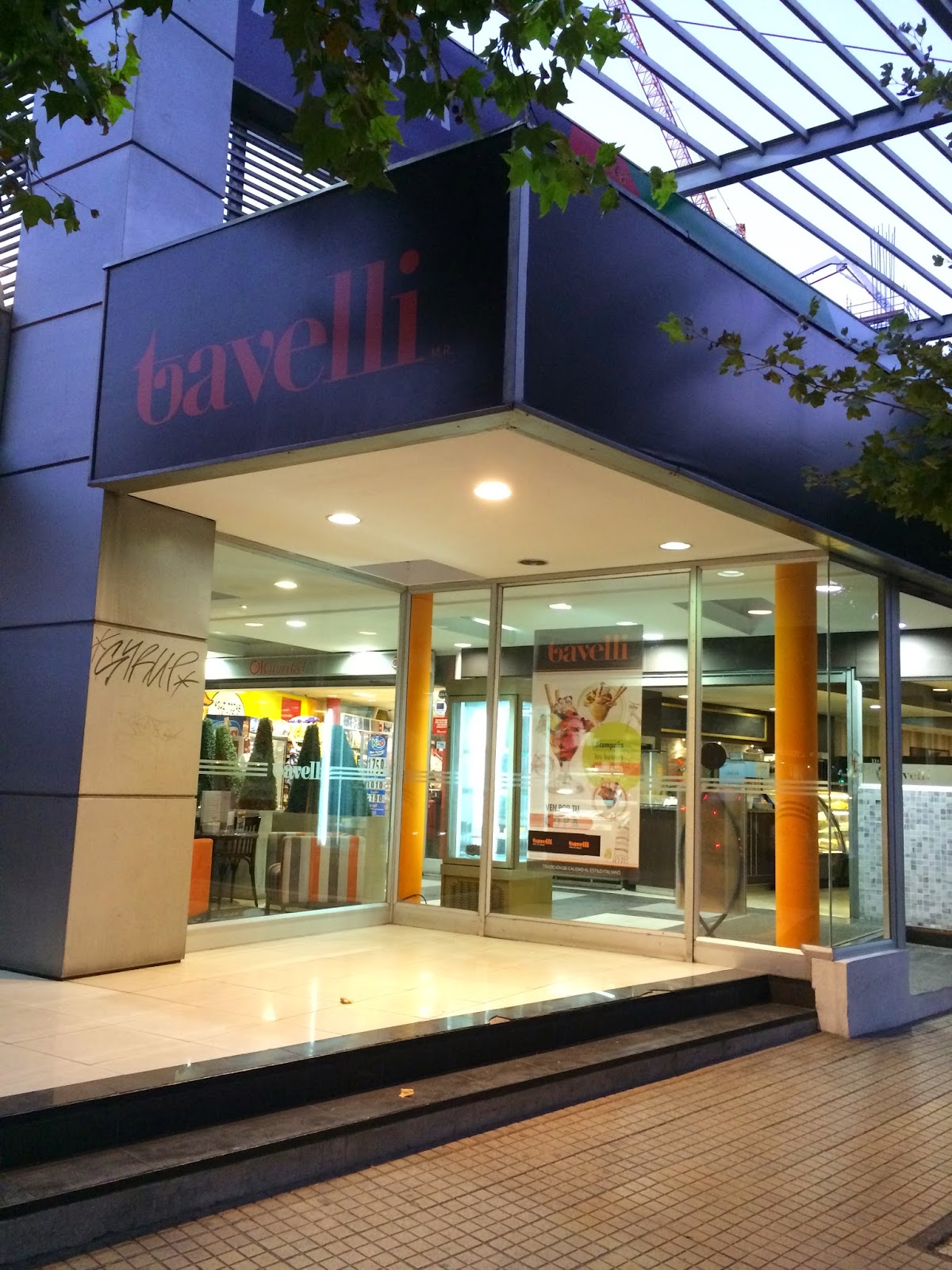 PIG OUT SPOTS: Tavelli (Santiago, Chile)