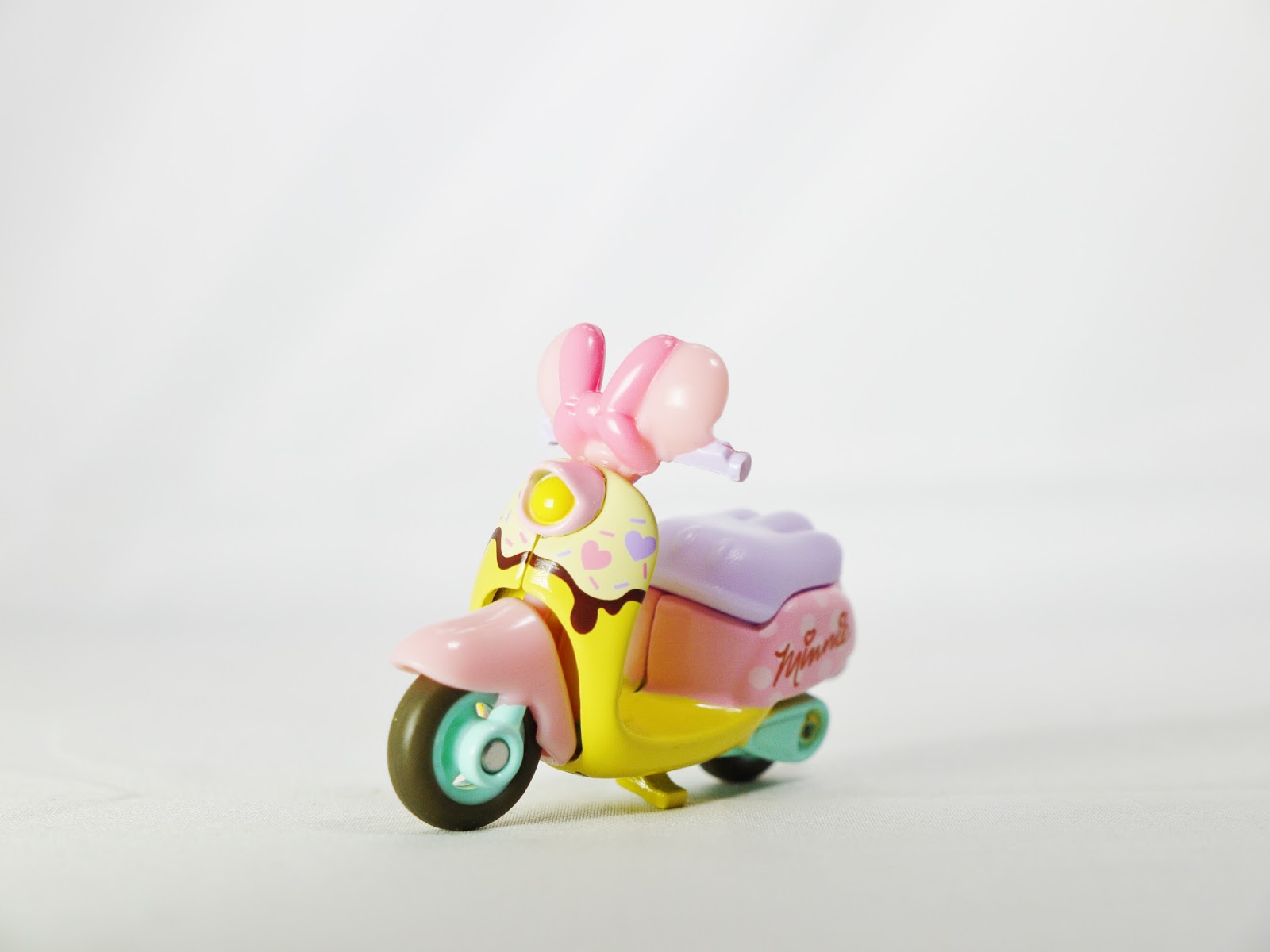 My Toy & Hobby: TOMICA Disney Motors Mickey Diecast Mini Car Figure ...