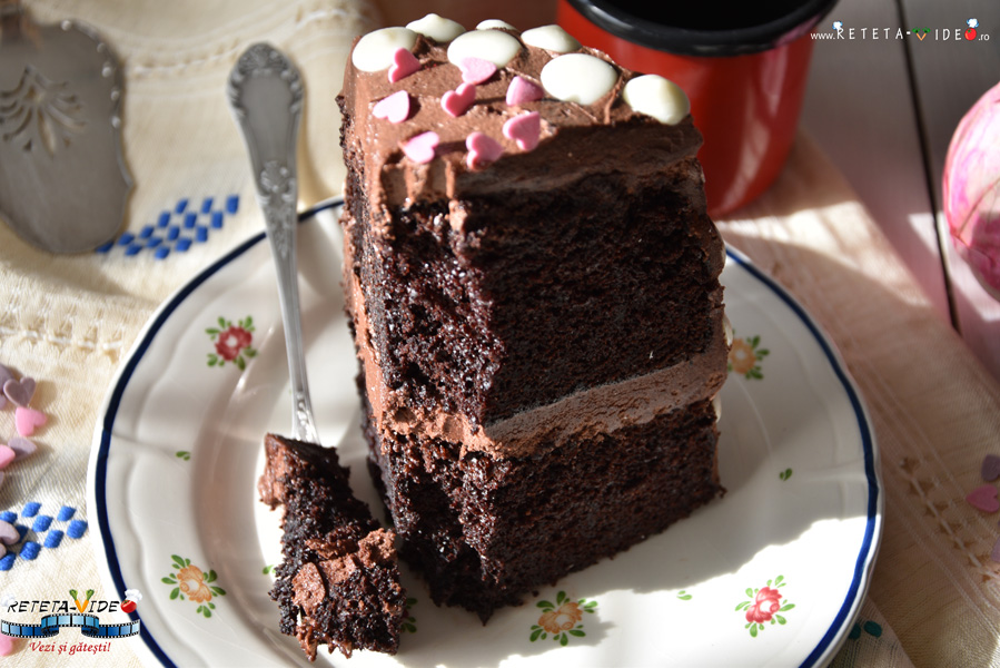 Tort cu Blat Umed si Crema de Unt si Cacao | Retete si Gust