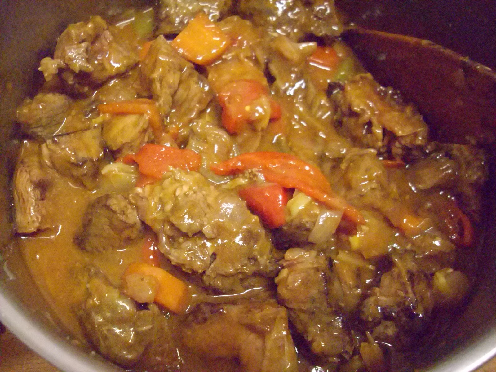 CONSEJOS Y TRUCOS DE COCINA: CARNE DE TERNERA GUISADA