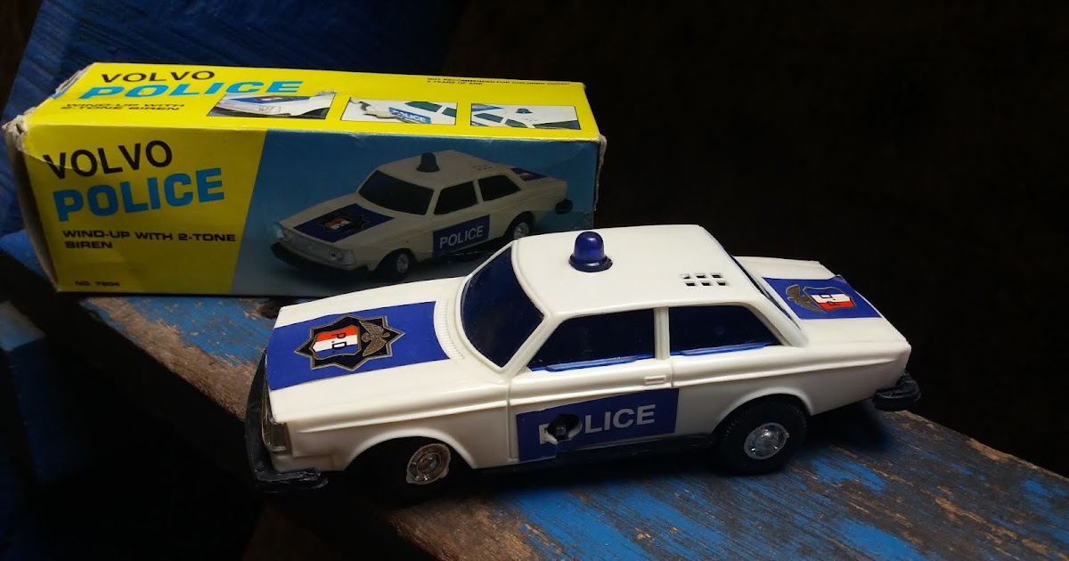 serba vintage: vintage Volvo Police plastik toys. era 70an