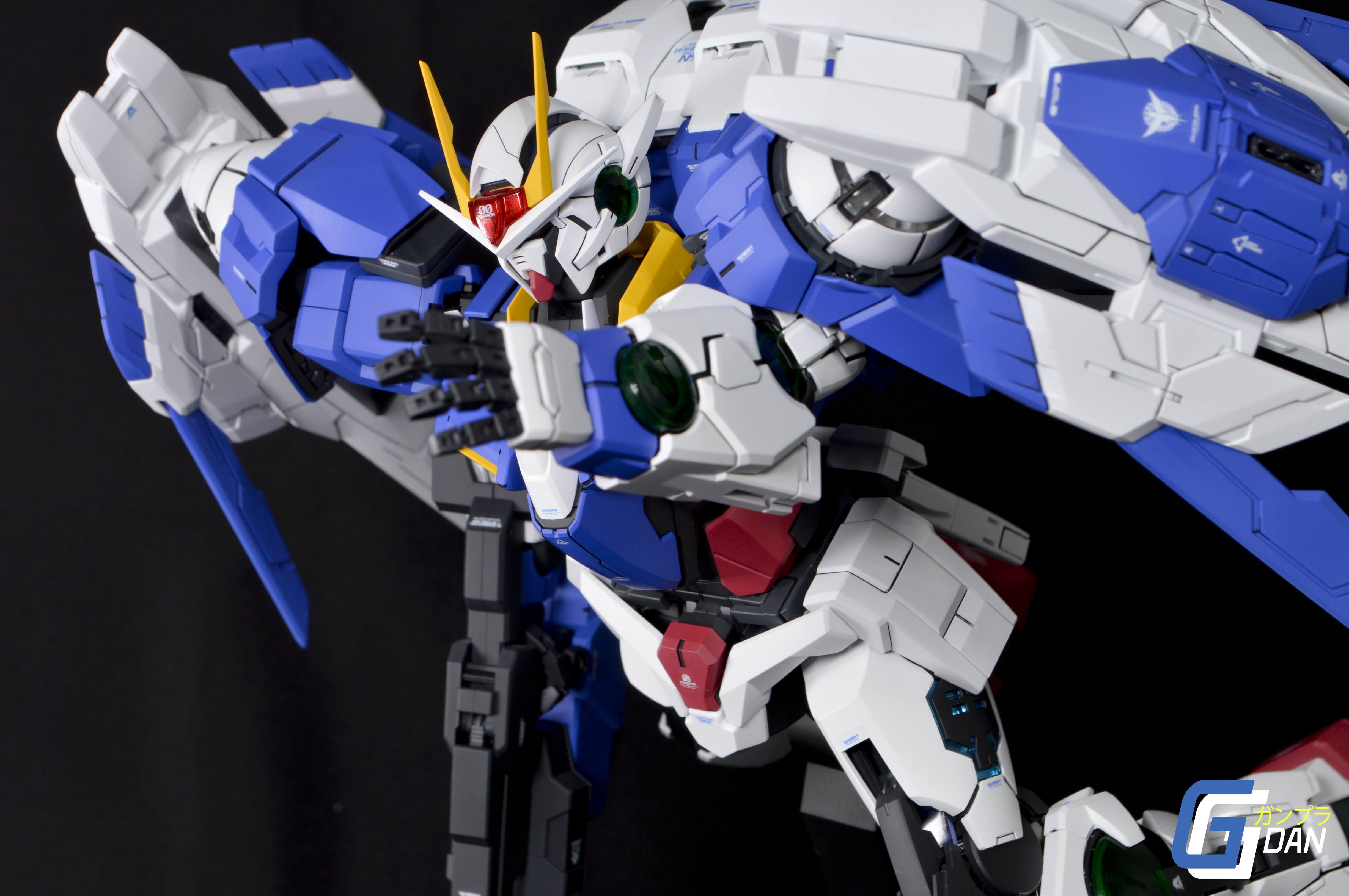 Perfect Grade Gundam 00 Raiser