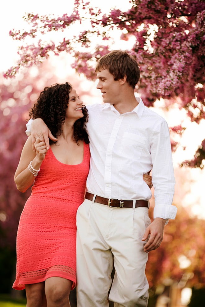 Pretty Spring Engagement Session - Belle The Magazine