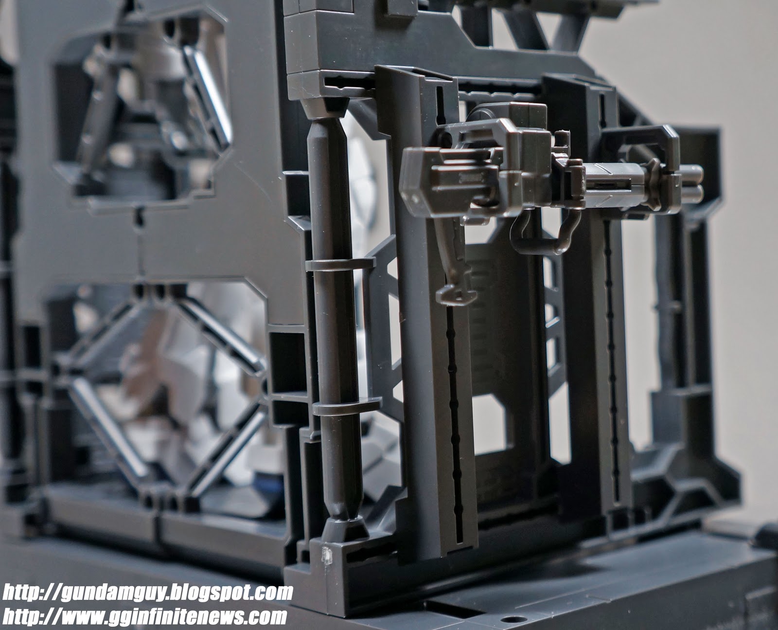 GUNDAM GUY: System Base 001 - Review by Gundam Guy