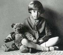 TYWKIWDBI ("Tai-Wiki-Widbee"): The unhappy life of the real Christopher ...