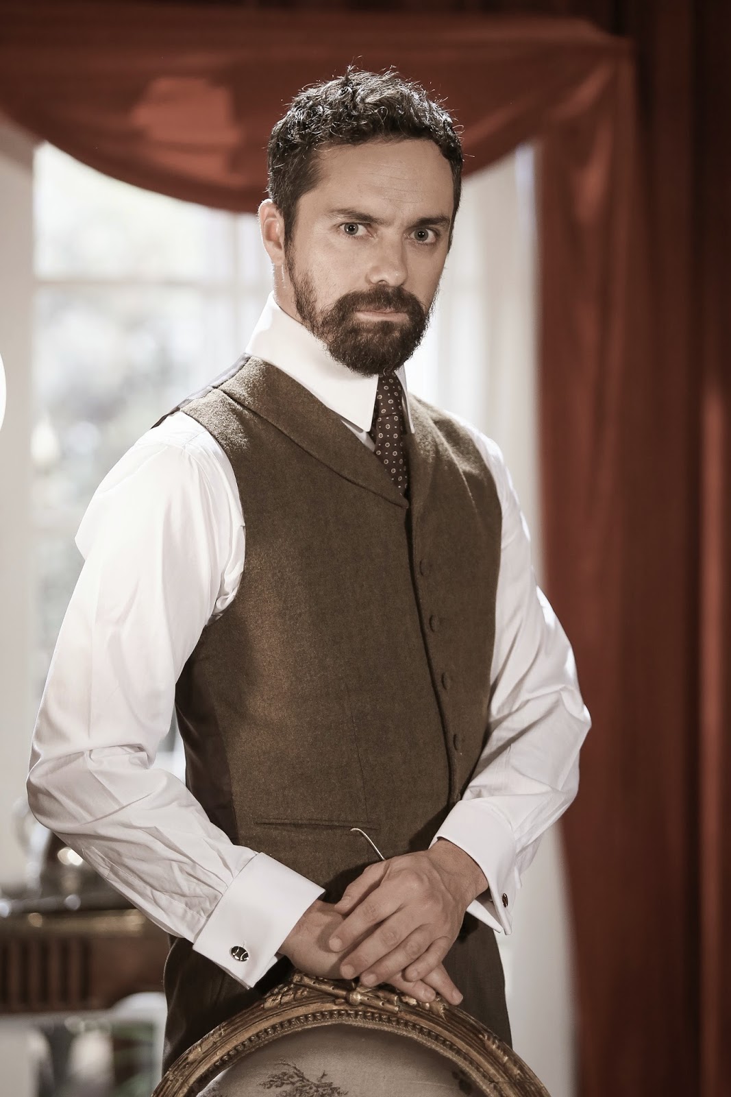 teleseries chilenas: LOS PERSONAJES DE "LA POSEIDA"