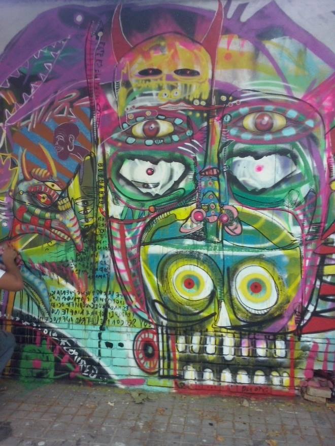 Noticias: Edison Blas interviene Barcelona con un muro de arte urbano