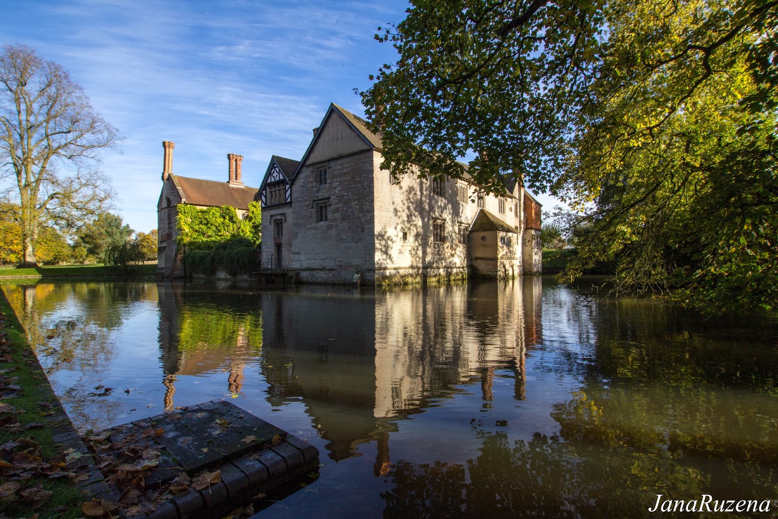 Escapes and Photography: A very quick walk around Baddesley Clinton