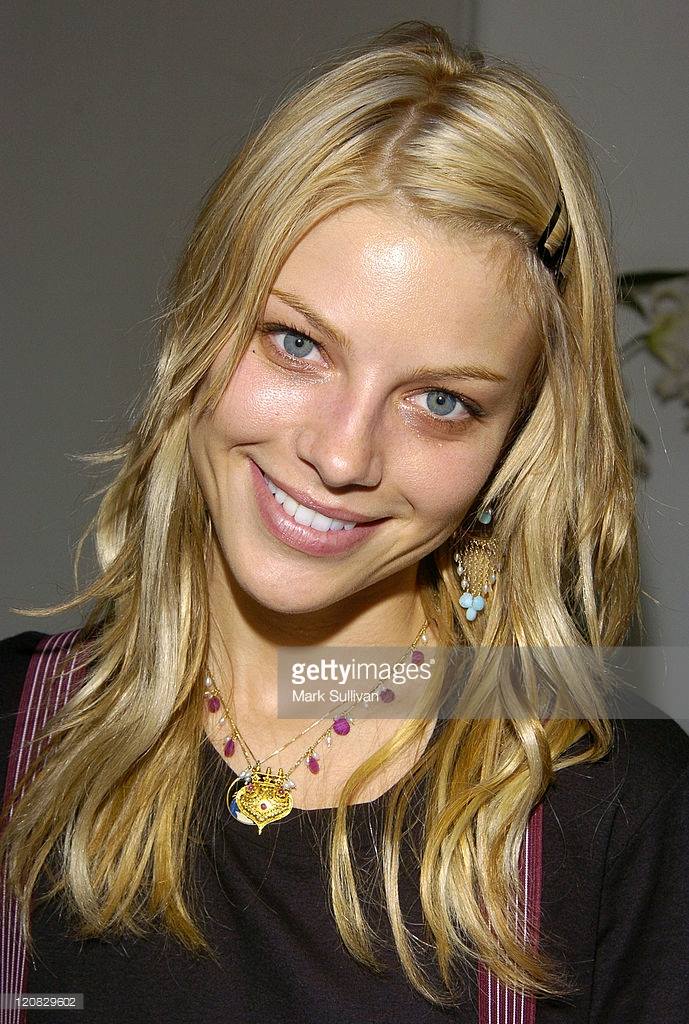 The ABC´s of Beauty: Lauren German aka Lauren Christine German (Galería 1)