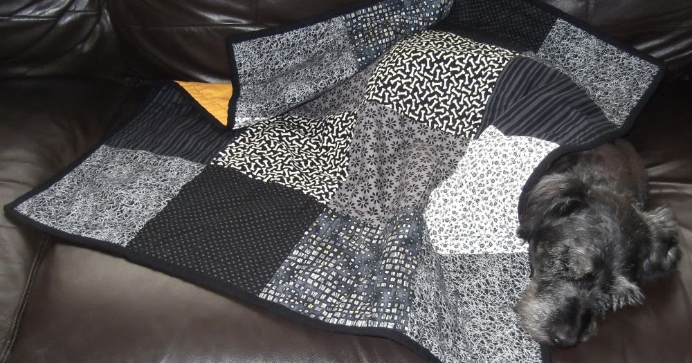 Life's Too Short To Iron Tea Towels: Mr Smudge Models His New Quilt!!!