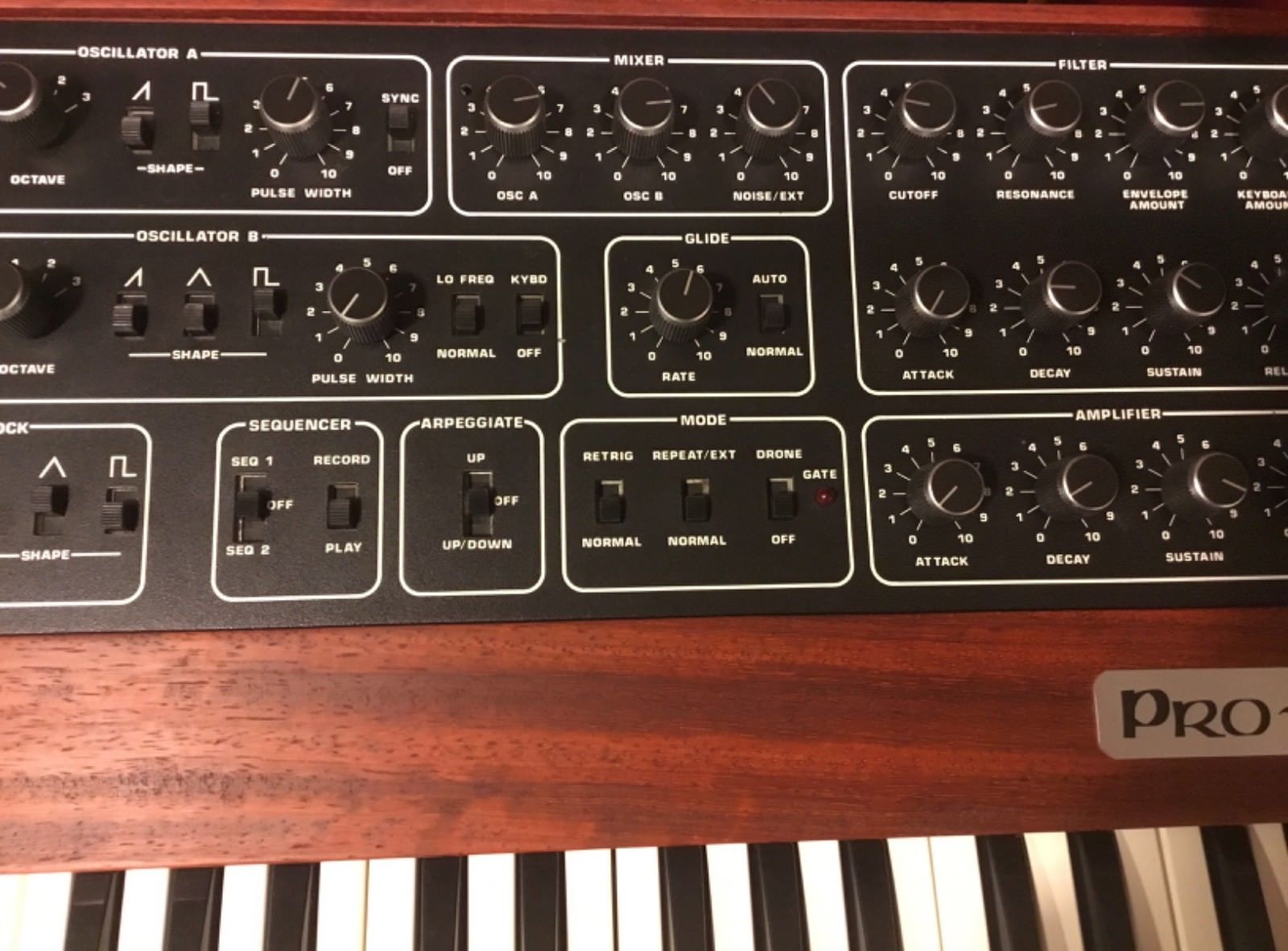 MATRIXSYNTH: Sequential Circuits Pro One with custom wood case