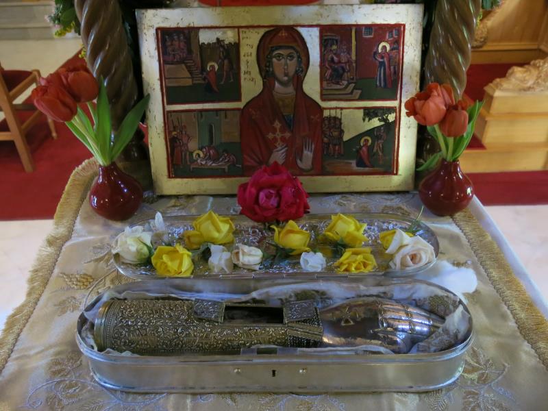 Greek Orthodox Religious Tourism: ΤΟ ΑΡΙΣΤΕΡΟ ΧΕΡΙ ΤΗΣ ΑΓΙΑΣ ...