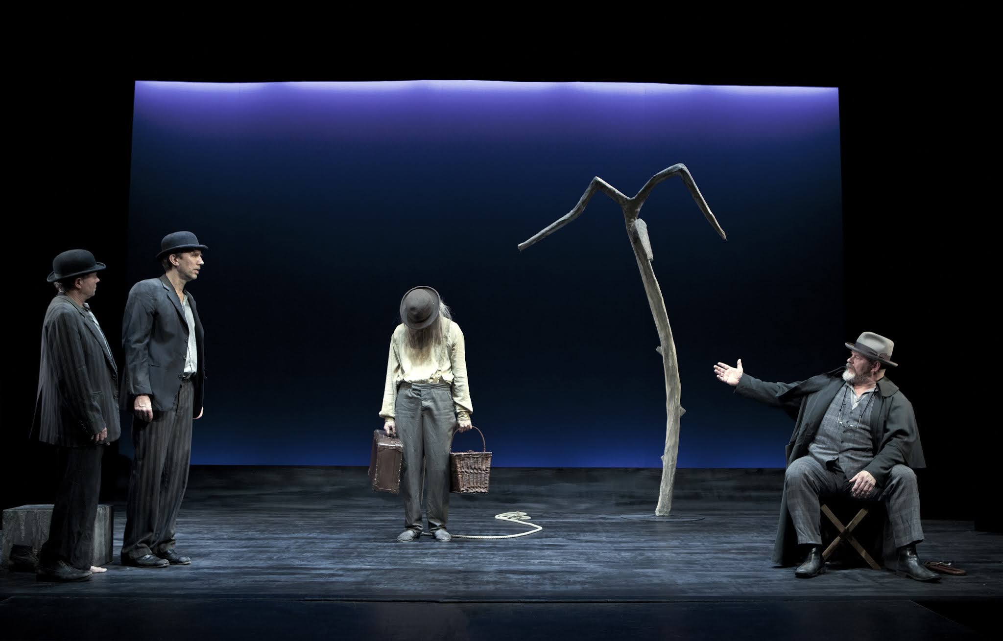 Samakah Drama dengan Sandiwara? Ini Penjelasannya