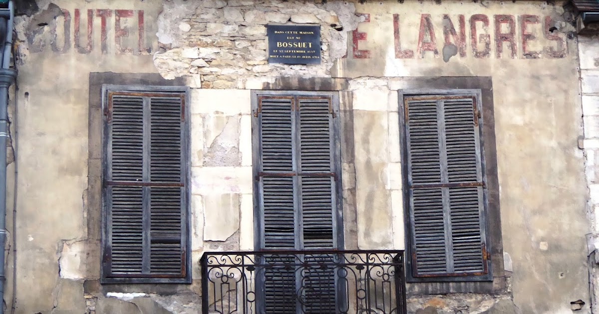 Des signes sur les murs: Vieux couteaux