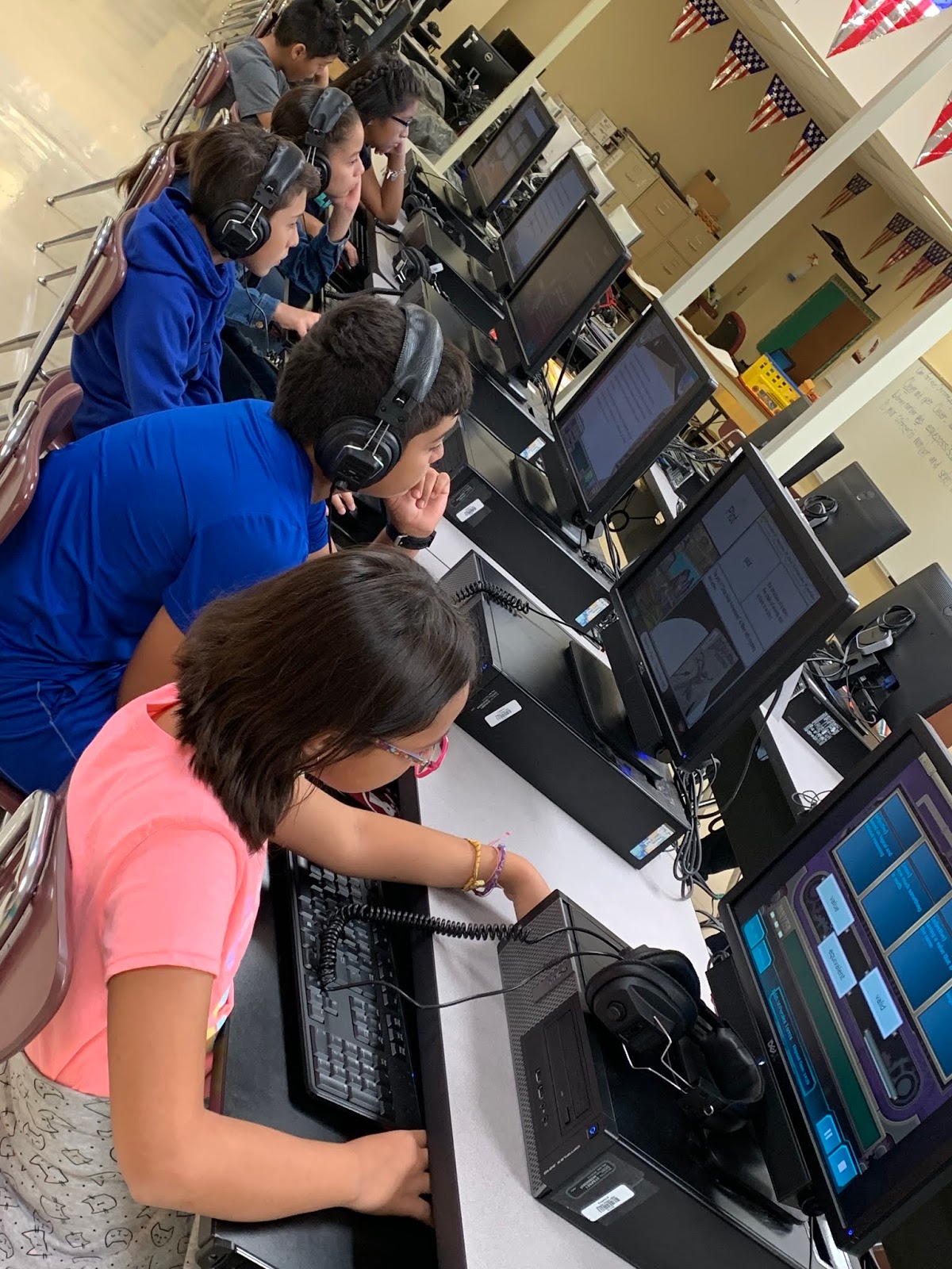 Eagle Pass ISD - iVision: Liberty Computer Lab is Now Open