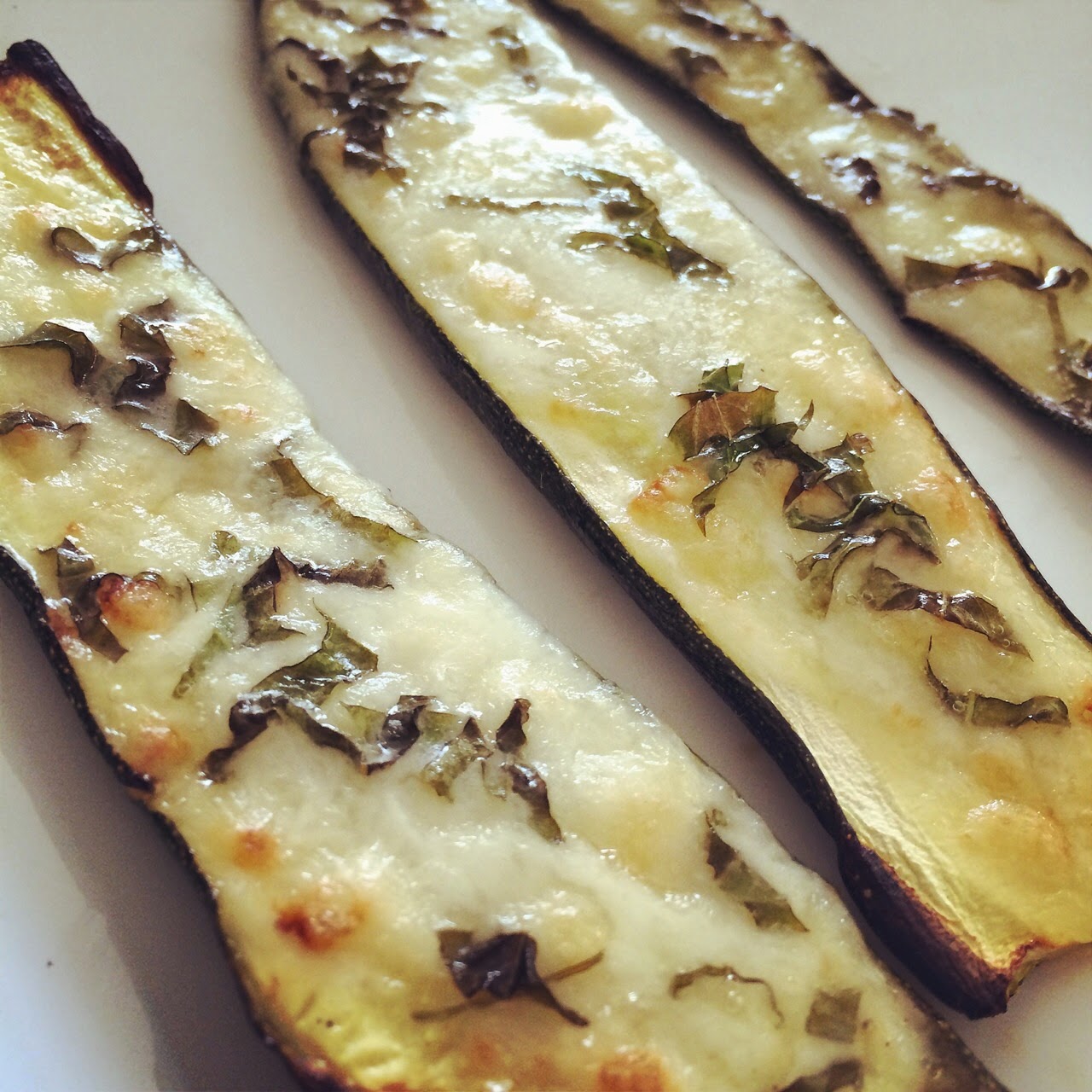 Feeding Issy: Courgette Rolls