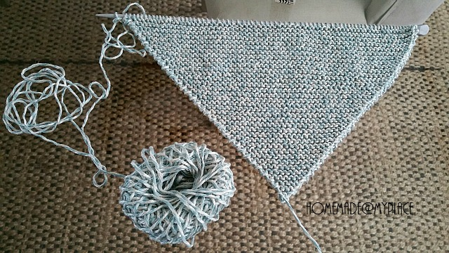 Make it ! Knitted triangular scarf