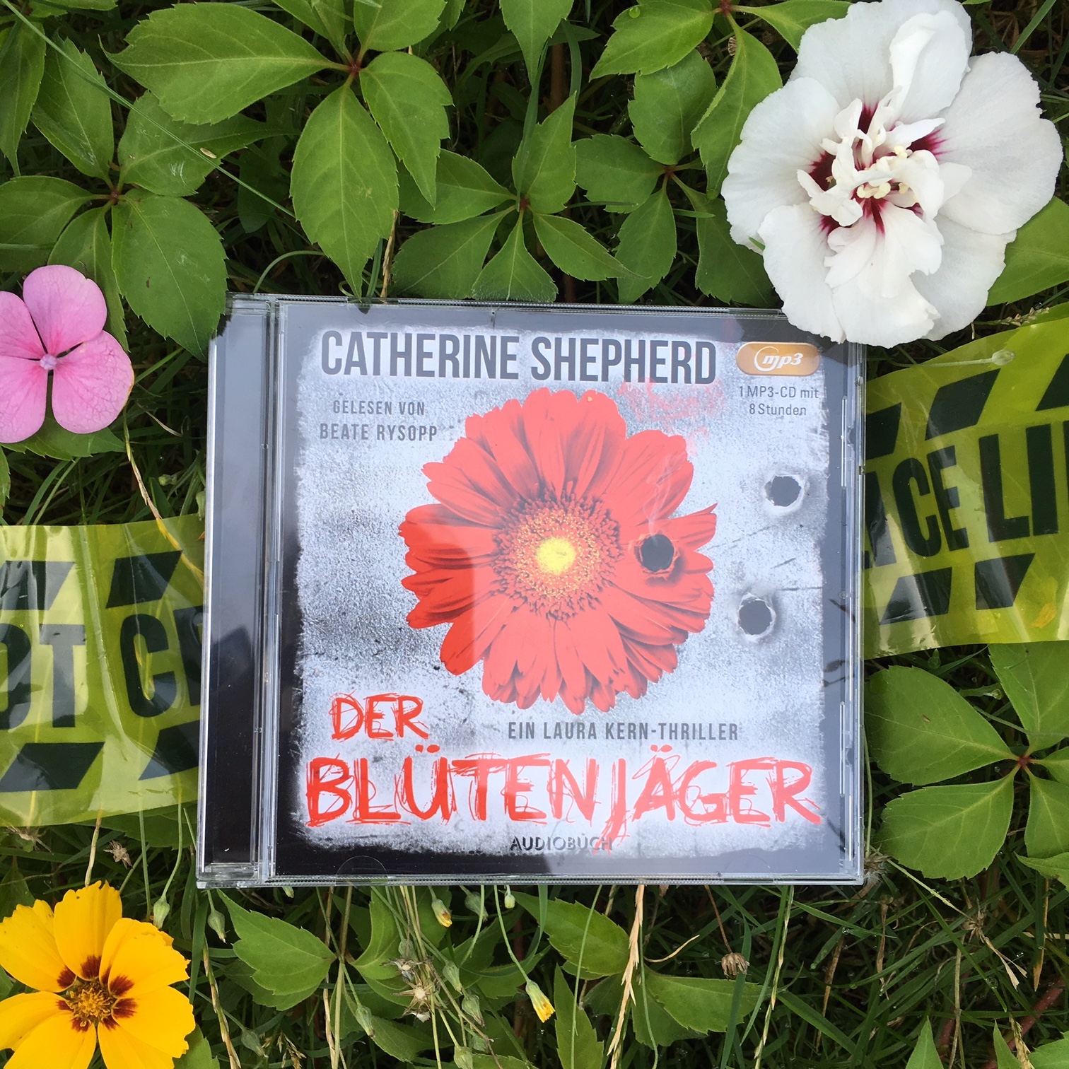 Buchverzueckt: Der Blütenjäger (ein Laura Kern Thriller) Catherine ...