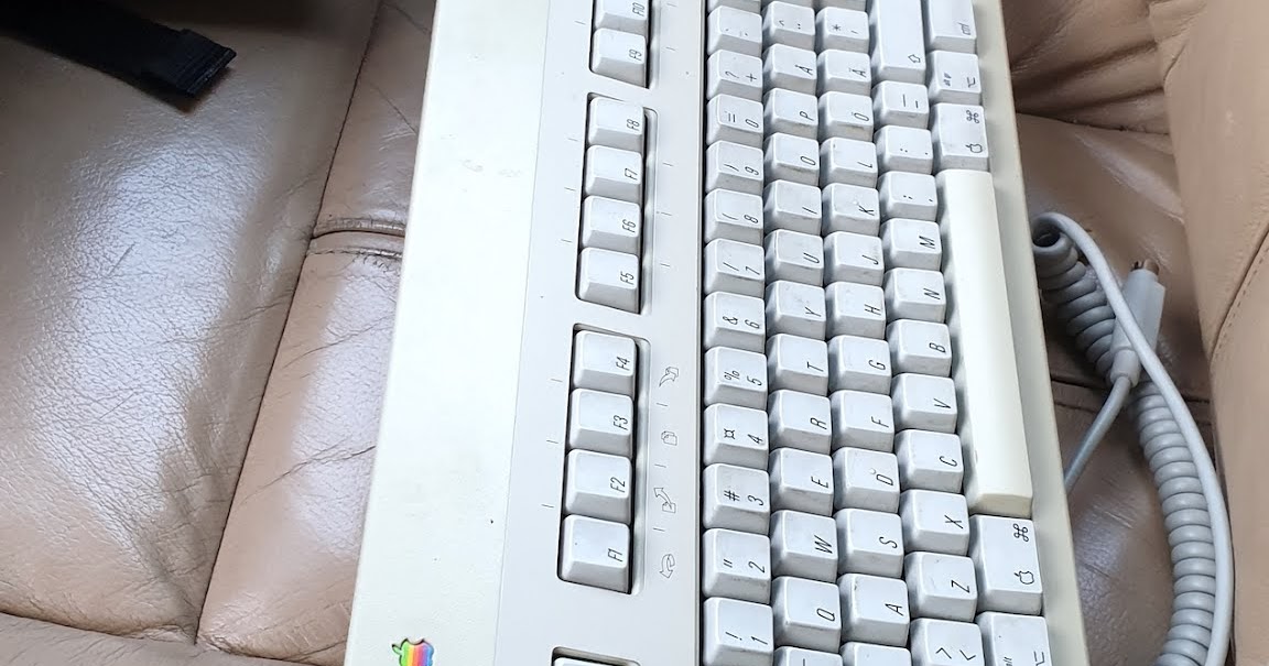 From an old mechanical keyboard to retro computer repairs, part 1