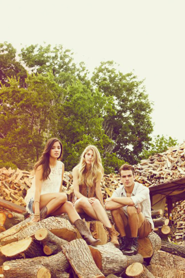 NEW TO IA: Sarah Colavito!! ~ News from IA Agency