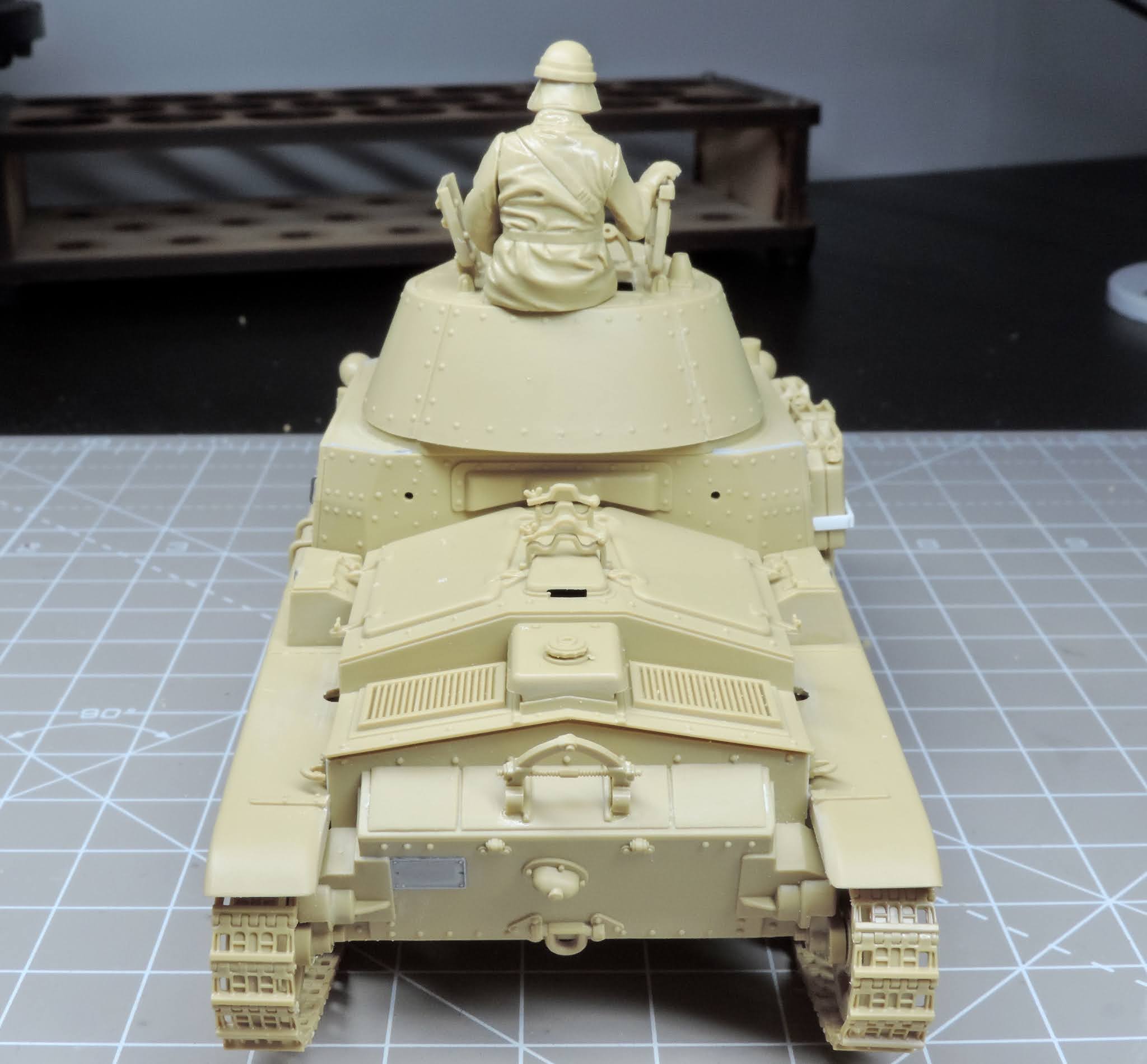 Pete's Model World : M13/40 Built & Primed