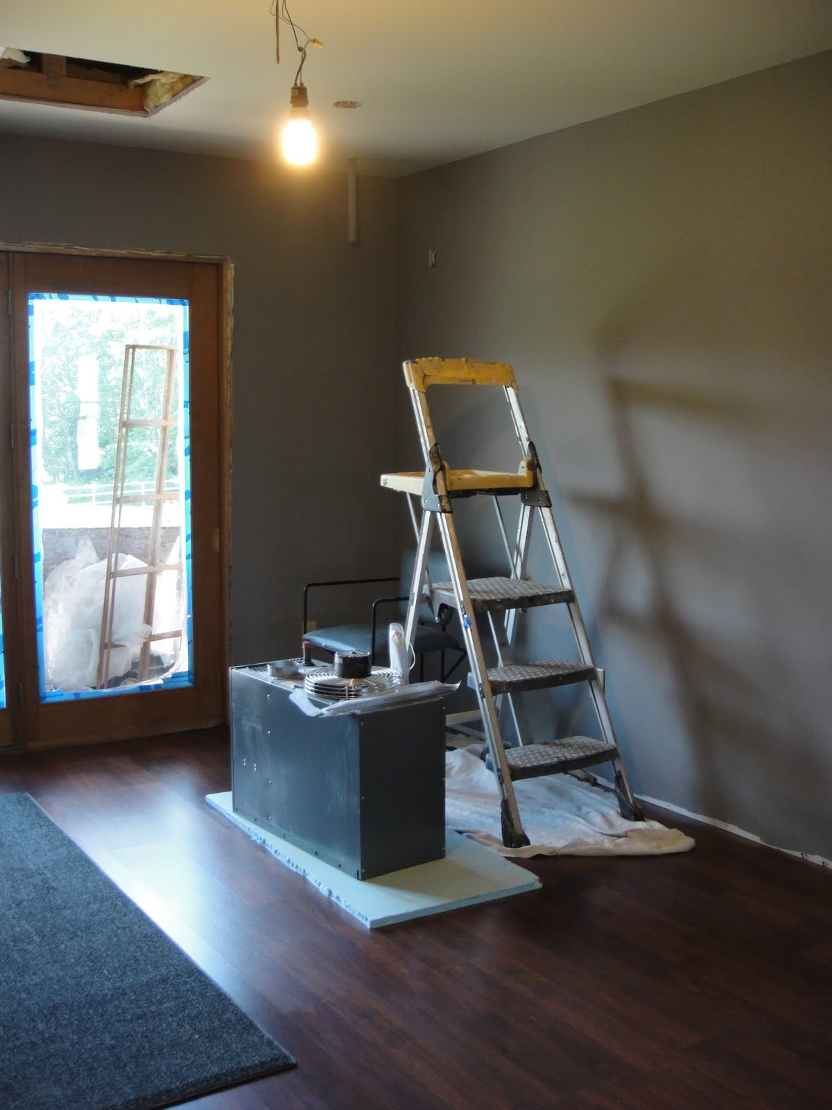 1893 Victorian Farmhouse: Art Studio - Flooring Installation Done!