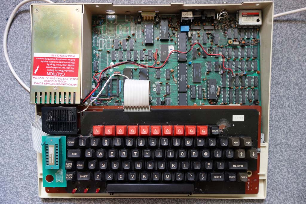 Mr Tom's World: BBC Micro Model B Repair and Restoration Project