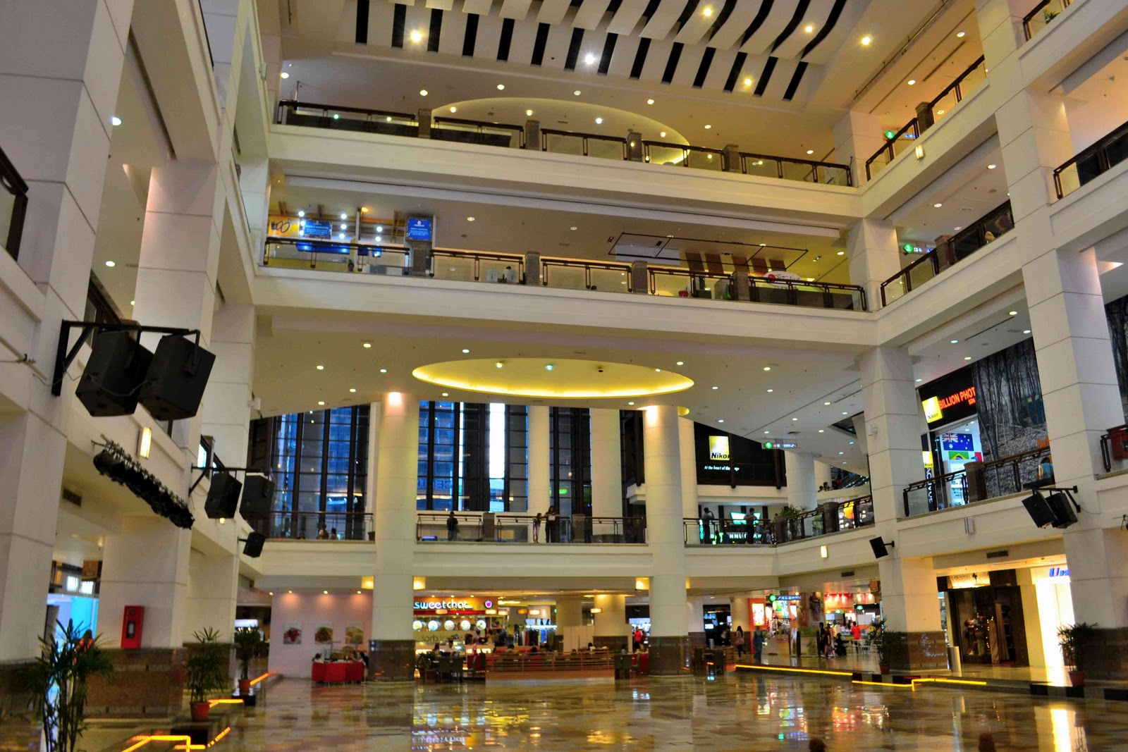 wandering... can't go home: Malaysia - Berjaya Times Square Mall