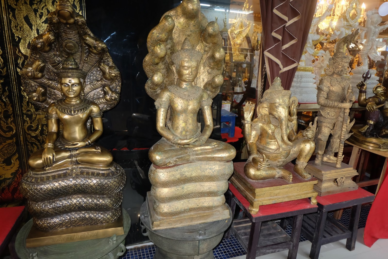 Kee Hua Chee Live!: VISITING THE GODS AND GODDESSES AT JJ MALL AND THE ...