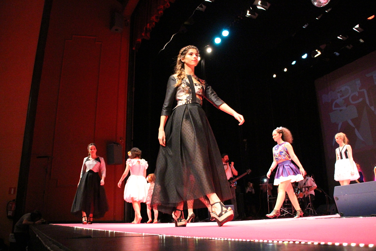 El desfile de moda Barakaldo Fashion Show llena el teatro y garantiza ...