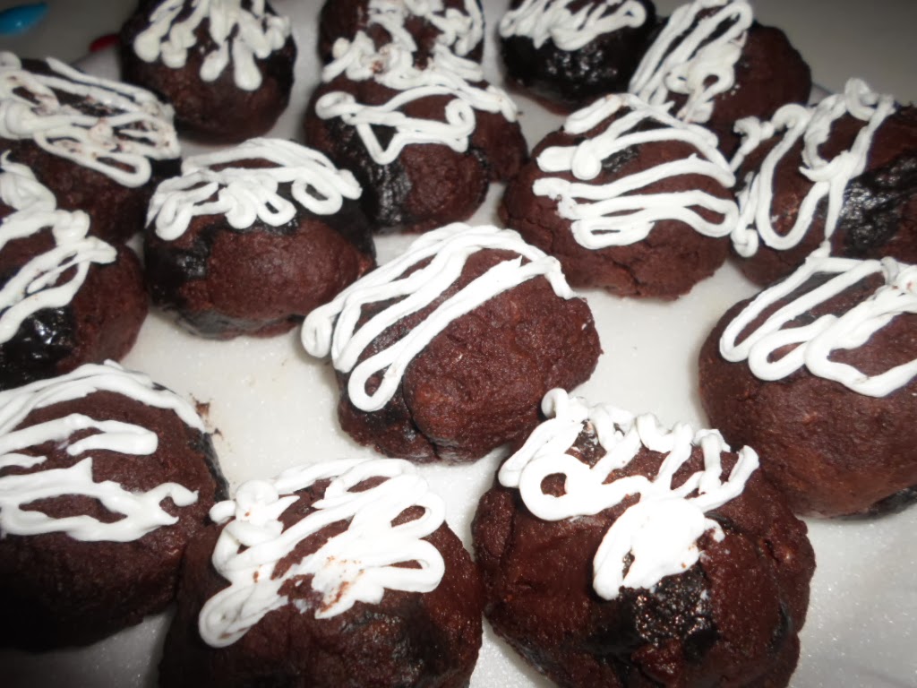 LittleBlueDress: Oreo Balls