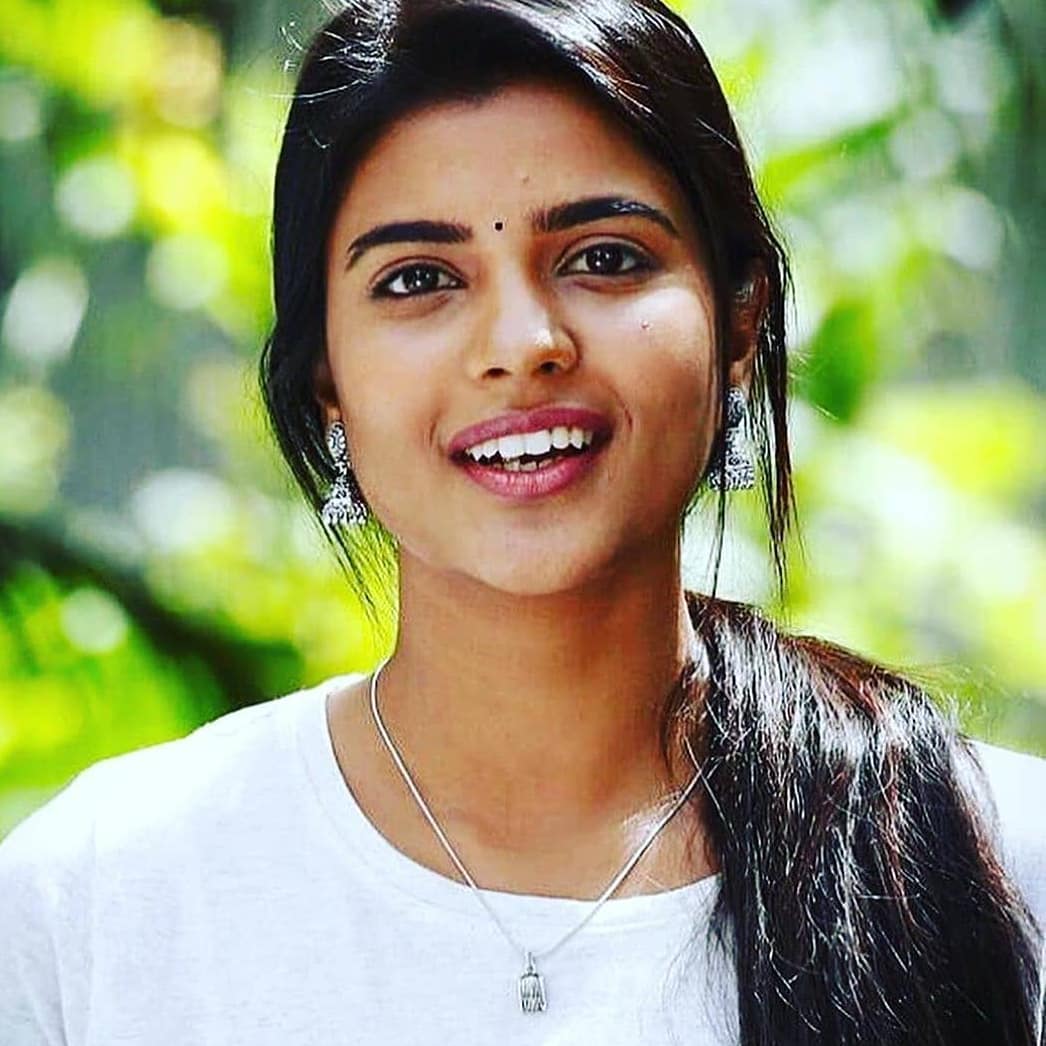 Aishwarya Rajesh Photos: 64 Rare HD Images of Aishwarya Rajesh