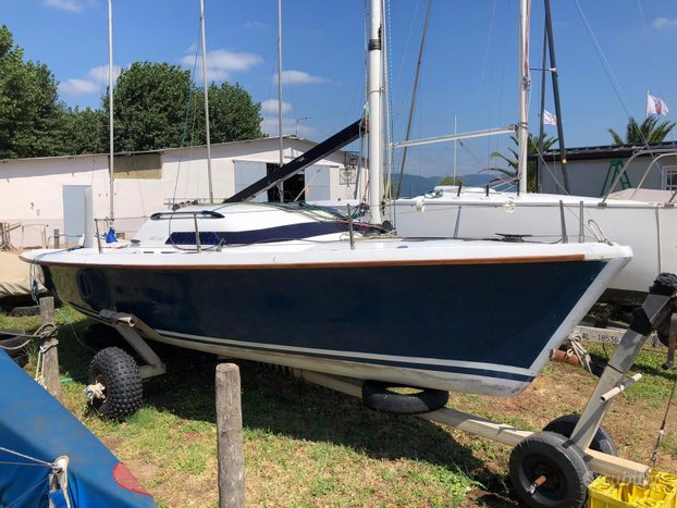 Gancio rimorchio a batteria ~ Terraferma Sailors