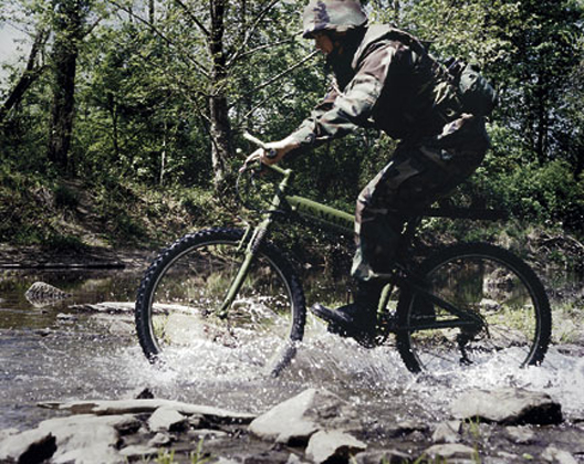 Paratrooper Tactical Folding Mountain Bike by Montague ~ GreenStylo