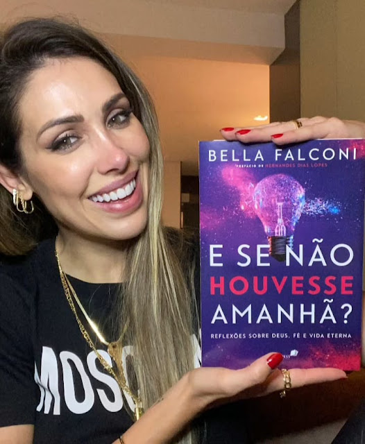 Novo livro de Bella Falconi - Joana D'arc