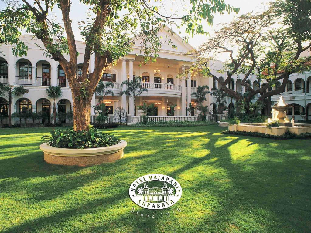 Jasa Pembuatan Taman Hotel - Kontraktor Landscape Taman - Aneka Manfaat