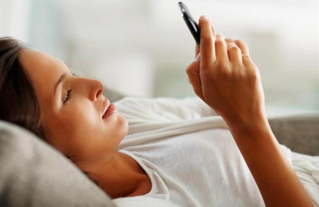 Rules of using mobile phone for sleeping well ~ Ofuran