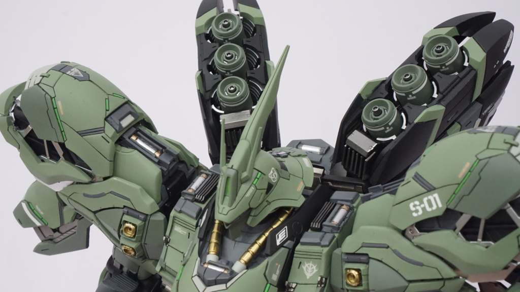 Custom Build: MG 1/100 Sazabi Ver. Ka (Military)